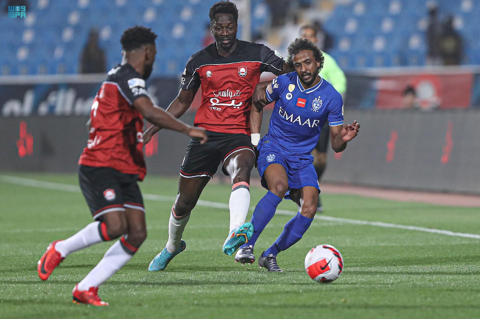 الهلال يتغلب على الرائد بهدف نظيف دون مقابل