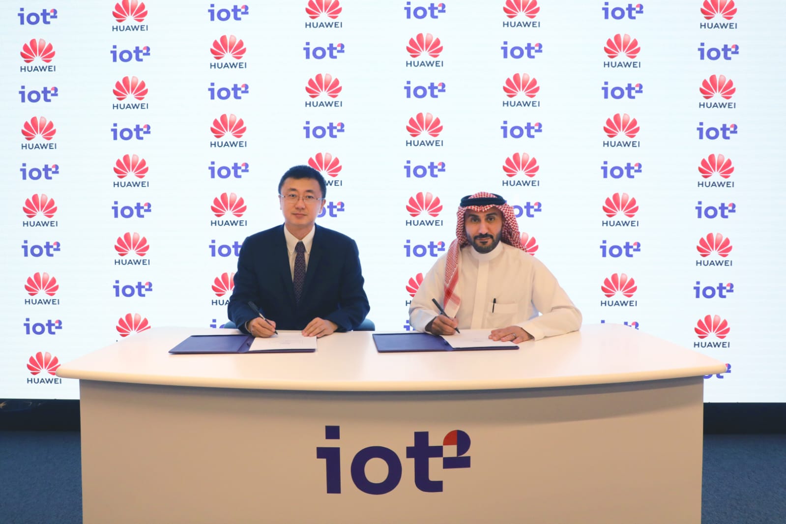 iot squared وهواوي السعودية تتعاونان لتوفير الحلول الخاصة بالمدن الذكية والقطاعات الصناعية