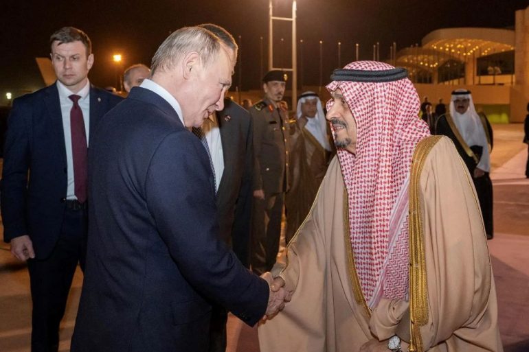 البيان الختامي للمشاورات اليمنية يؤكد على أولوية الحل السياسي